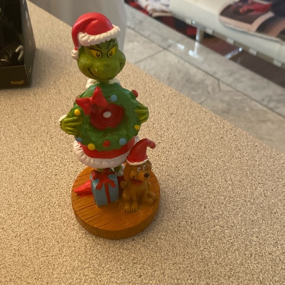 Holiday | Grinch Statue | Poshmark